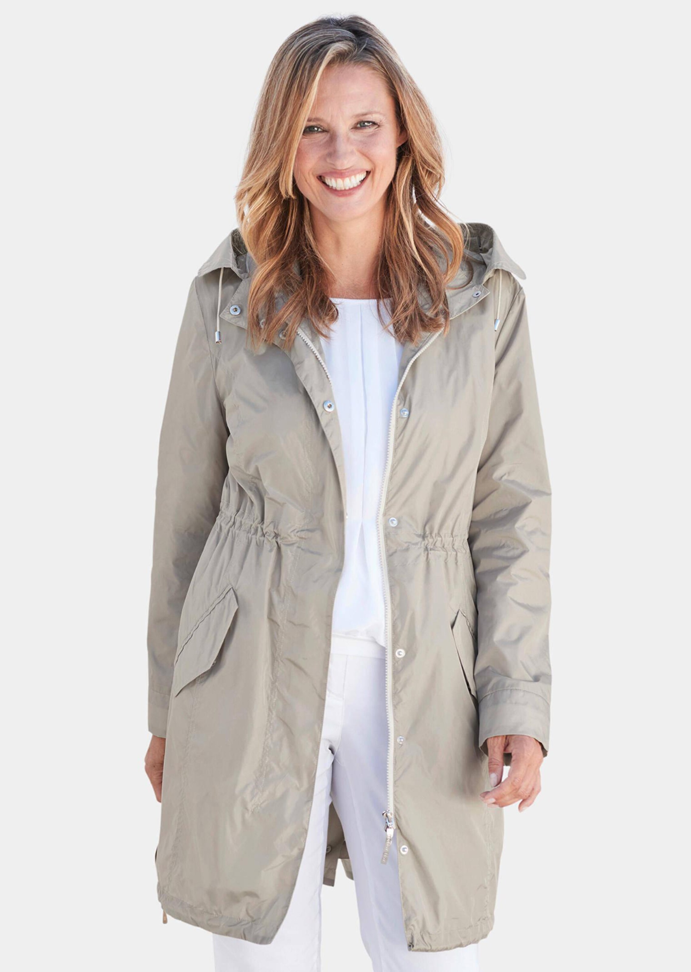 Trendiger leichter Regen Parka aus funktionalem Material | atelier GOLDNER