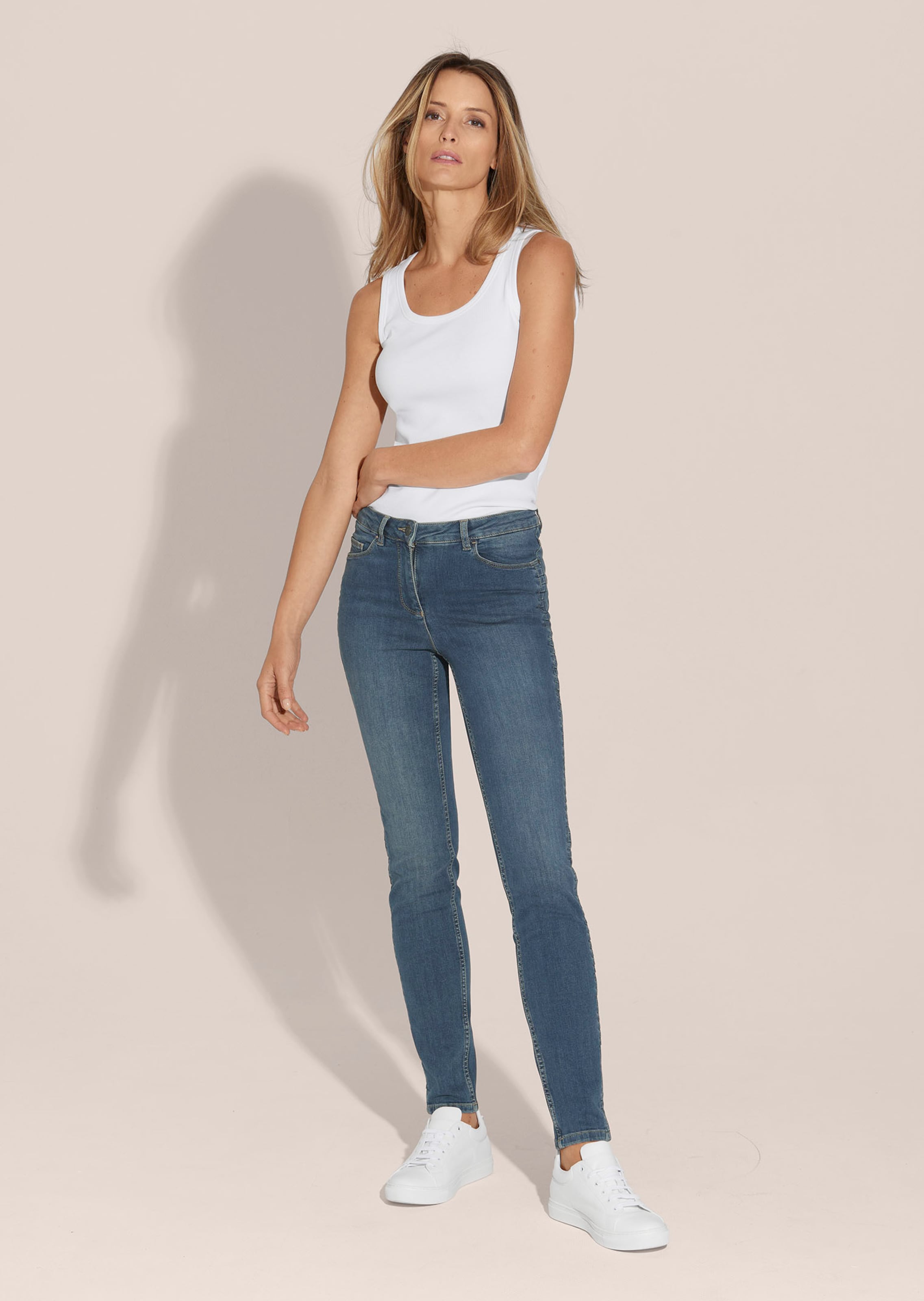Tight jeans trend store