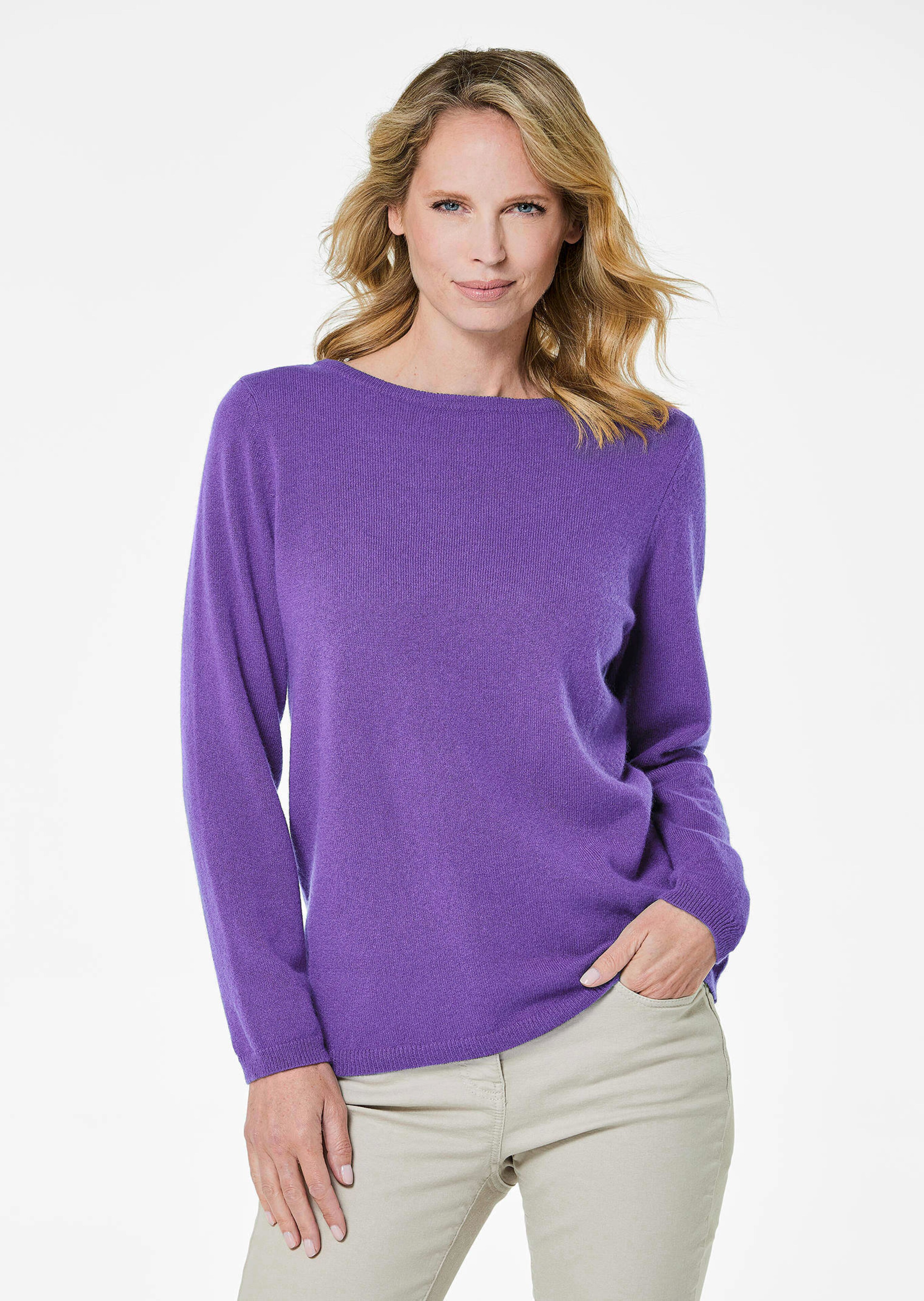 Pull à encolure bateau en cachemire sur lilas | atelier GOLDNER