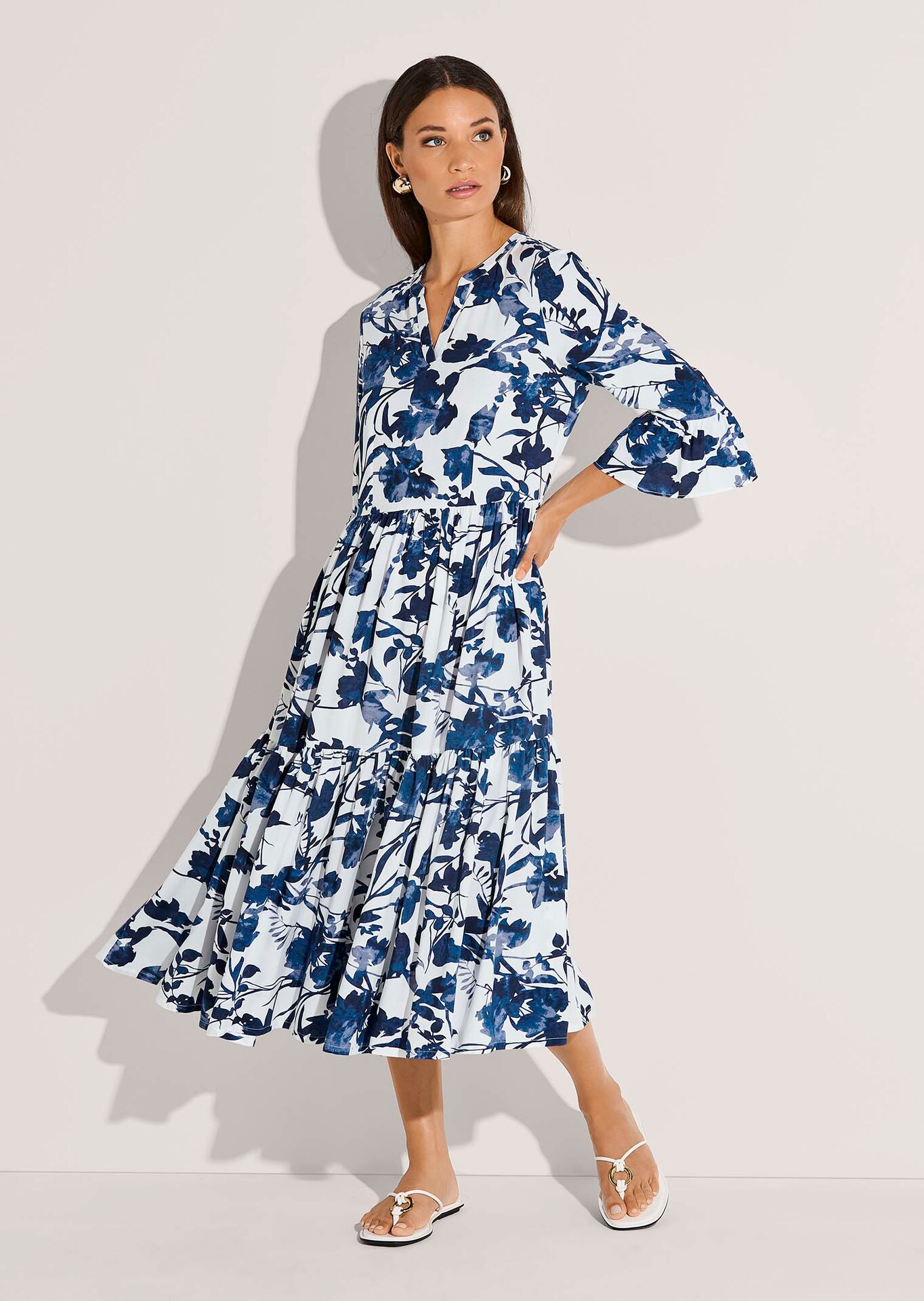 Jurk in blau / weiß | MADELEINE Mode