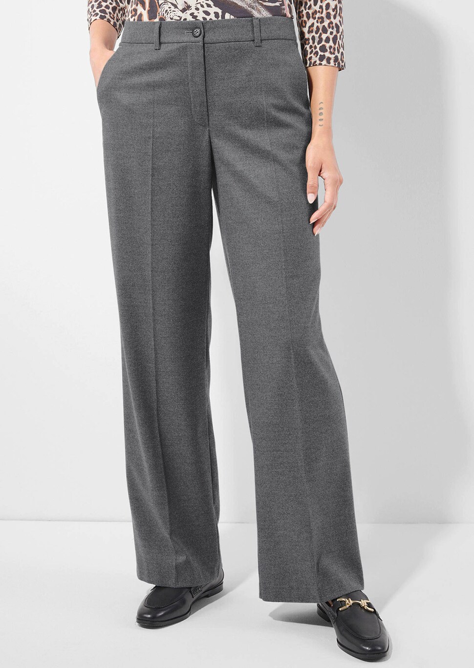 Hose in graumelange | MADELEINE Mode