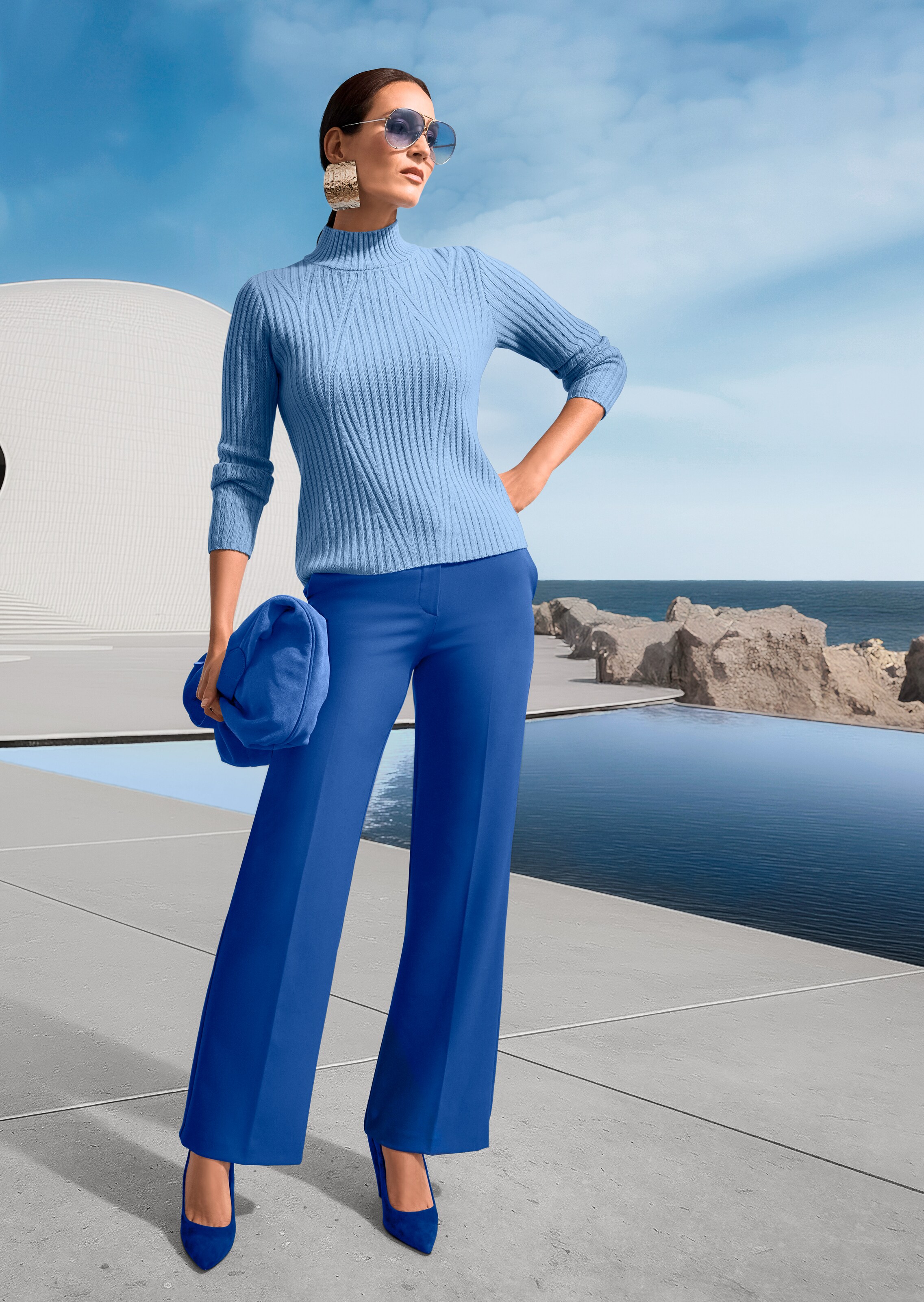 Trousers in royal blue | MADELEINE Fashion