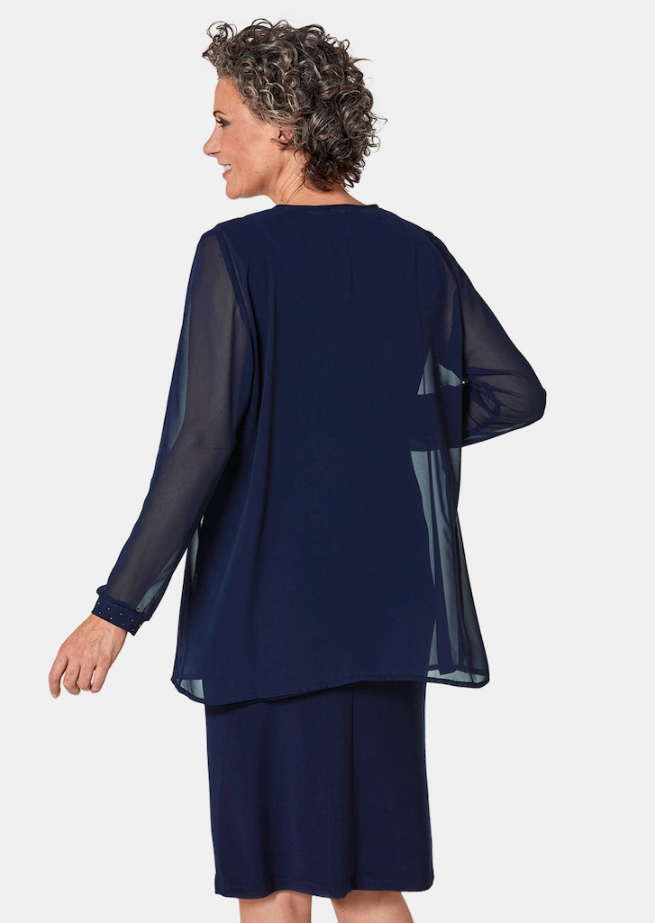 Jurk met fijn chiffon jasje in marine | atelier GOLDNER Jurk met fijn chiffon jasje in marine | atelier GOLDNER