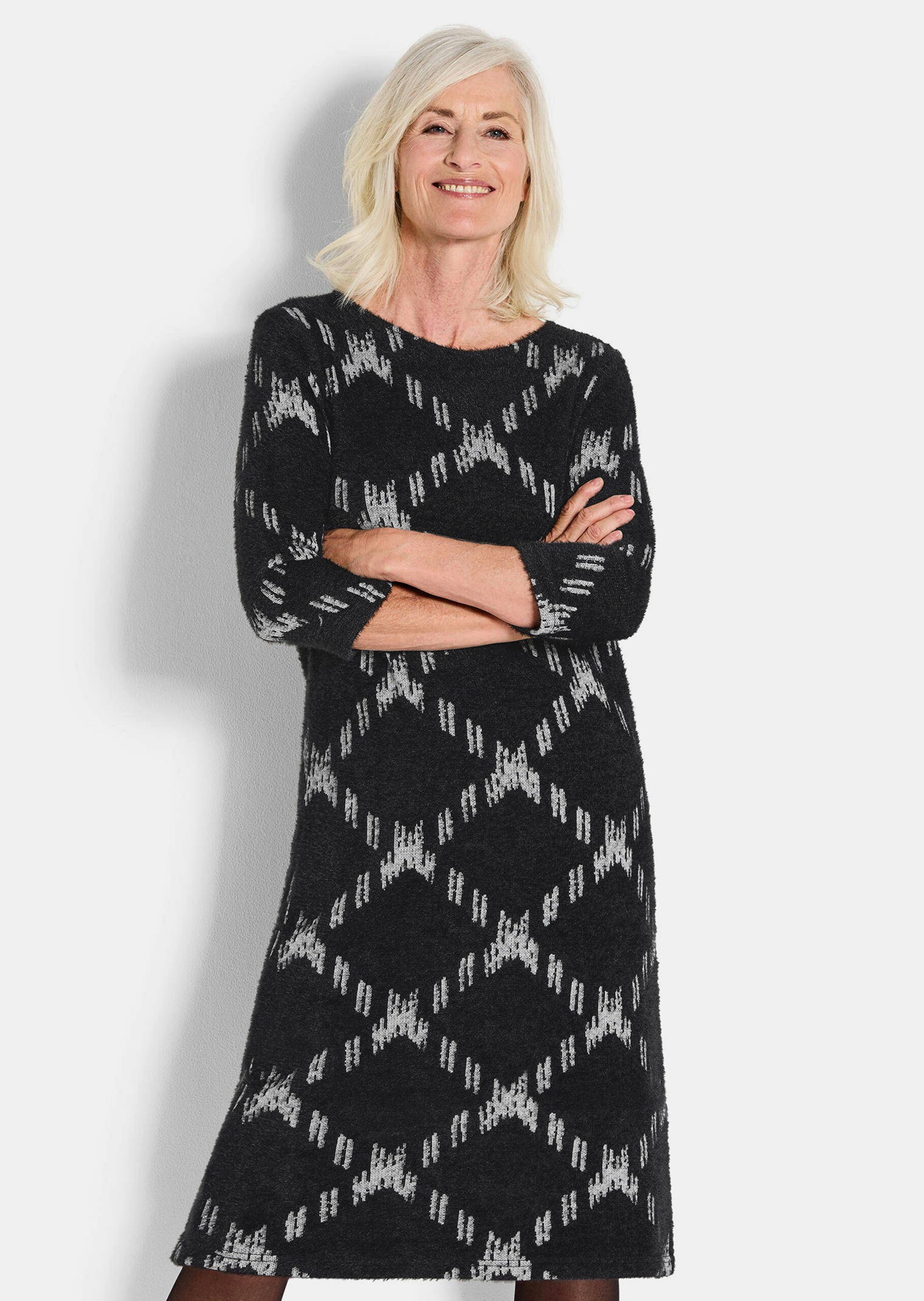 Jersey-Kleid in A-Linie in schwarz / grau / gemustert | GOLDNER