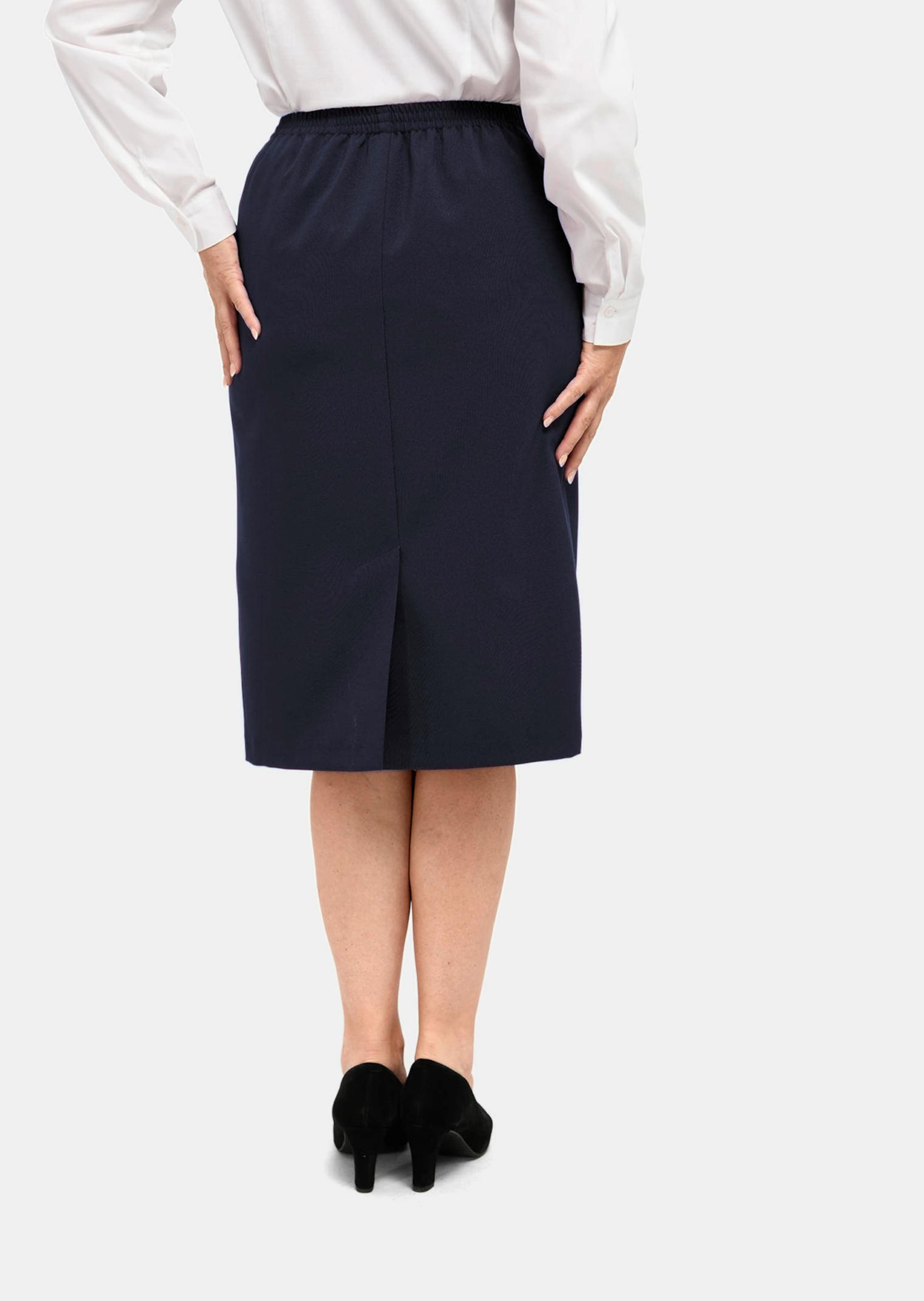 Jupe de voyage infroissable in marine | atelier GOLDNER