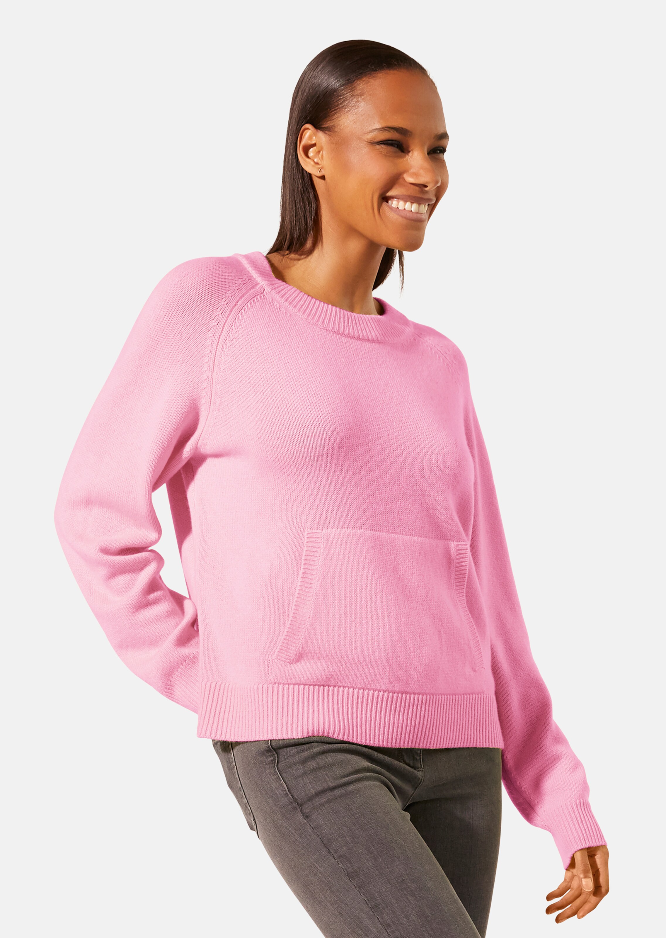 Round neck jumper with kangaroo pockets in blossom pink | MADELEINE Fashion
